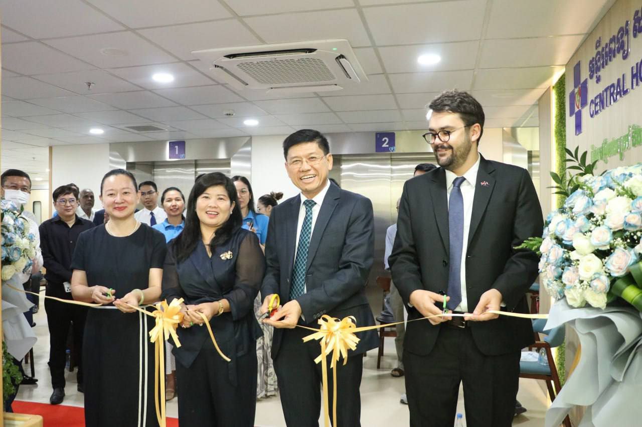 Central Hospital And Exceed Cambodia Open Exceed Central Prosthetics ...